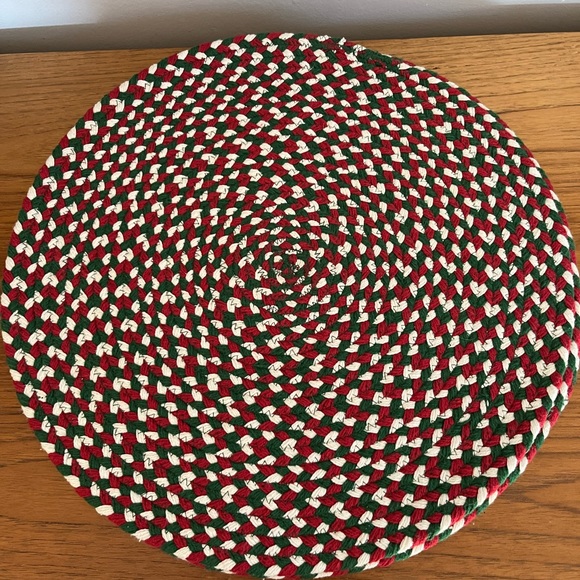 Holiday | Braided Holiday Placemats Red Green White 15 Set Of 4 | Poshmark